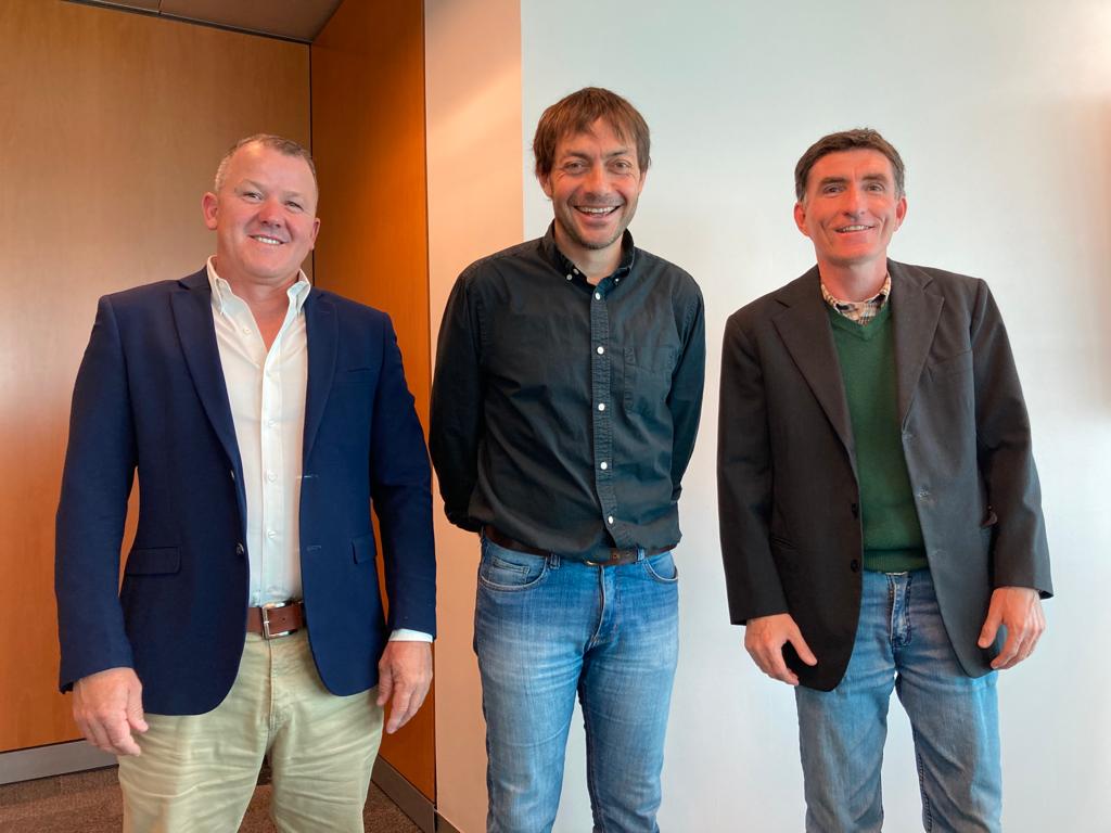 El director de Antel, Daniel Larrosa, encabeza gira por Salto para impulsar desarrollo ...